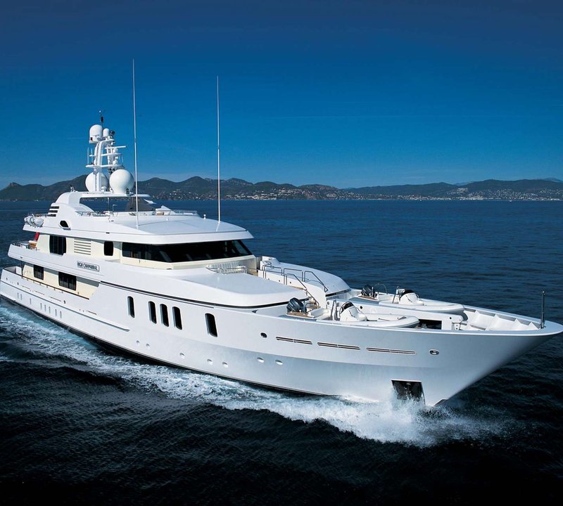 Outstanding 62m Feadship Motor Yacht POSITIVE CARRY underway — Yacht ...